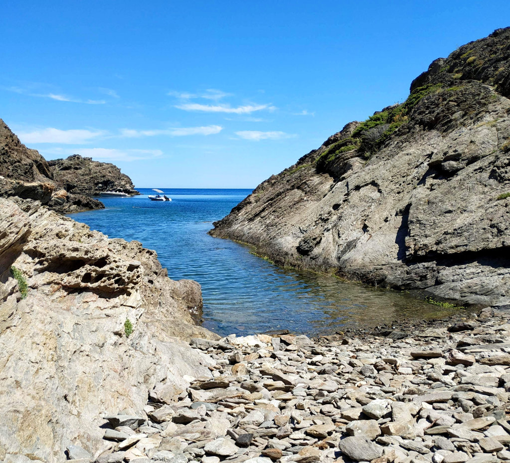 Cala Fredosa en Cadaqués - 2026 - Visita Costa Brava