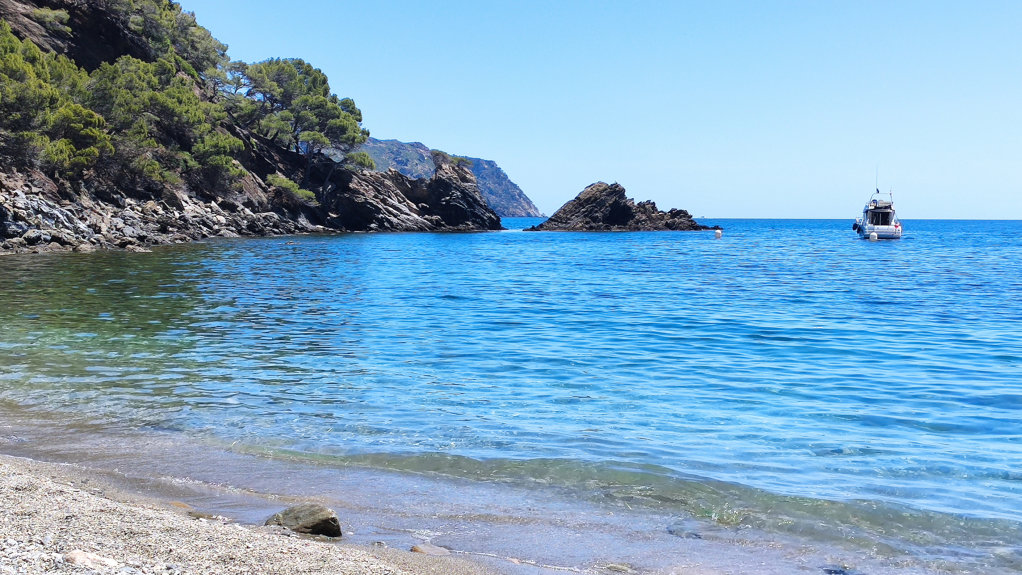 Cala Rustella en Roses - 2026 - Visita Costa Brava