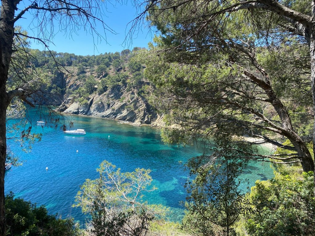 Rustella cove in Roses - 2026 - Visit Costa Brava