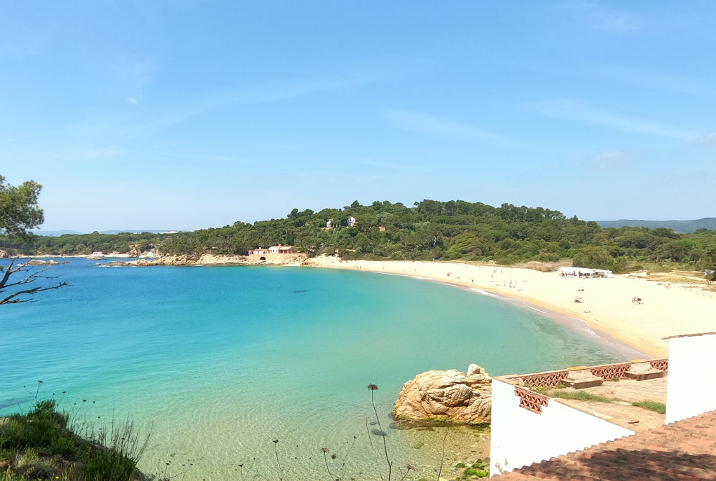 Castell beach in Palamós - 2026 - Visit Costa Brava