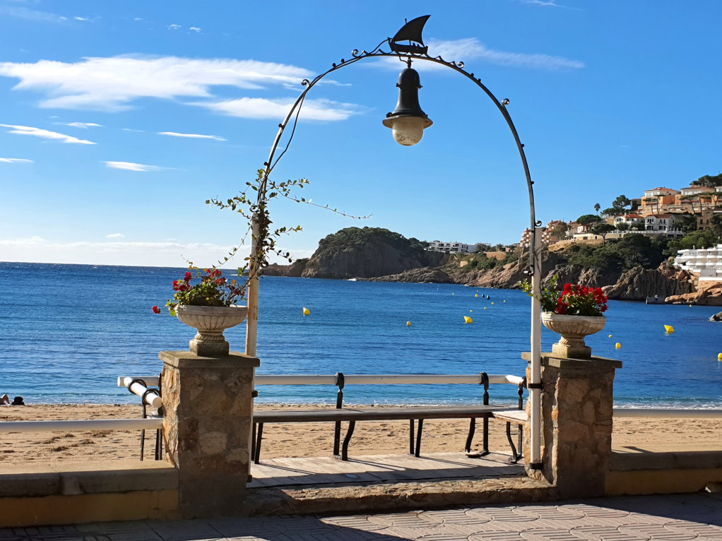 Playa de Sant Feliu de Guíxols - 2026 - Visita Costa Brava