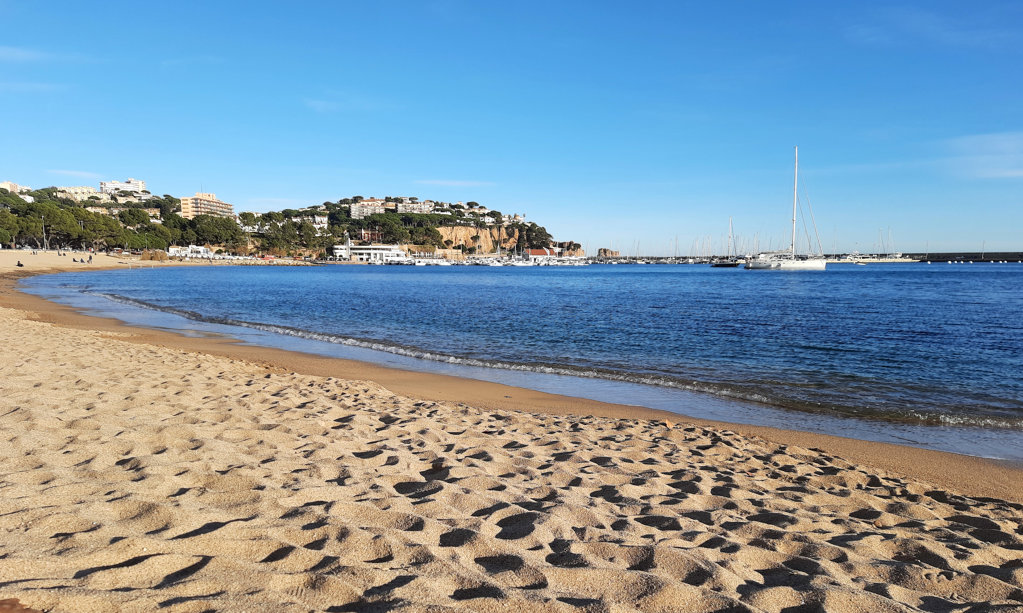Sant Feliu beach in Sant Feliu de Guíxols - 2026 - Visit Costa Brava