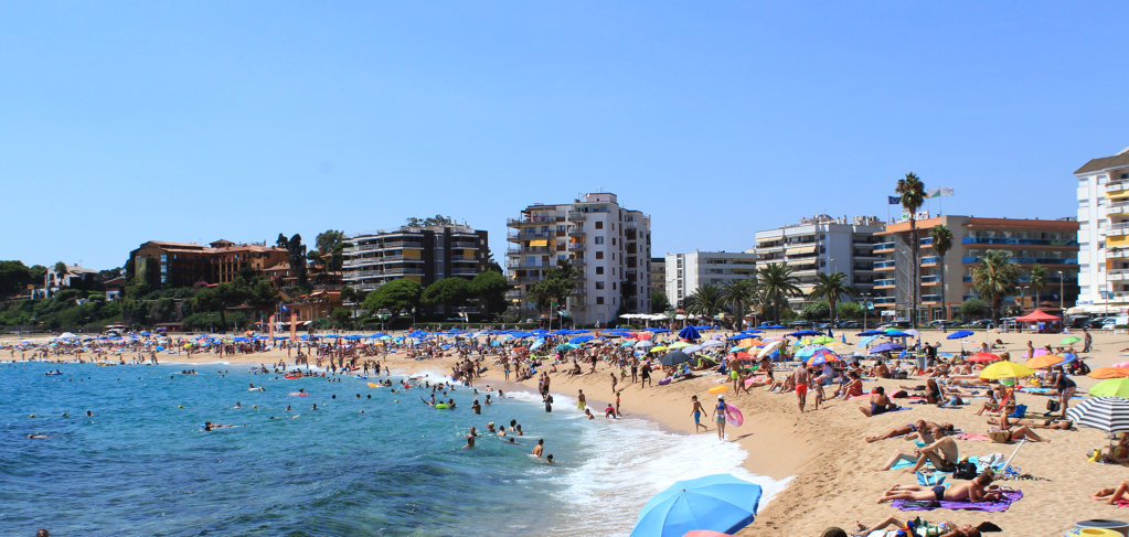 Fenals beach in Lloret de Mar - 2026 - Visit Costa Brava